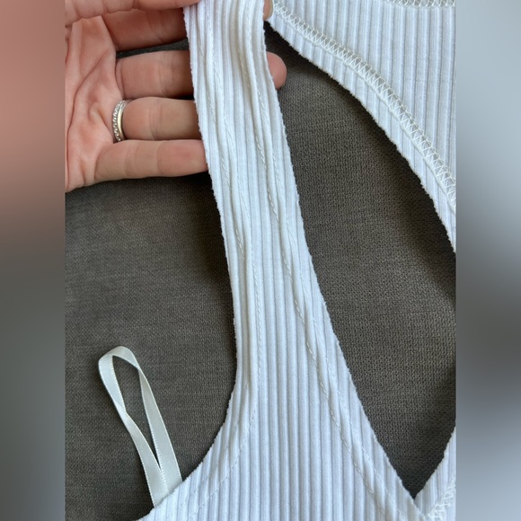 superdown | Tops | Brand New Superdown Revolve White Tank Xxs Ribbed ...